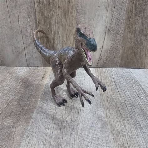 Jurassic World Velociraptor Delta 10 Figure Raptor Dinosaur Toy 2015