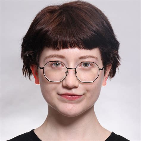 Serafima Patrikejeva Kellnerin Amorino Xing