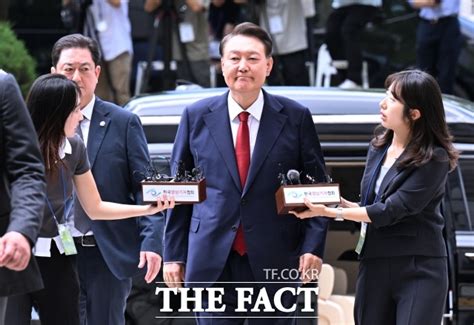 윤석열 재구속 후 첫 조사 불응…특검 강제구인 검토 사회 기사 더팩트