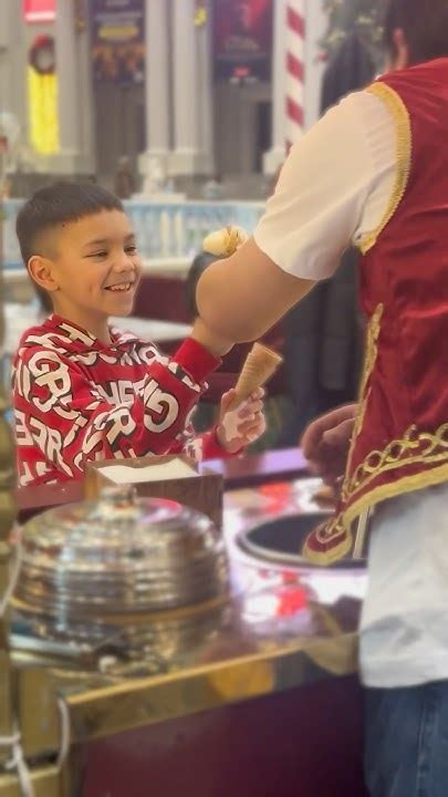 Мы обожаем ваши улыбки смех и радость 😍😊 мороженое шоумороженое мороженщик дети радость