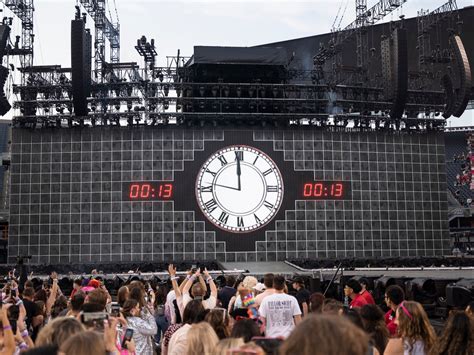 10 Reasons You Shouldve Seen Taylor Swifts Eras Tour In Chicago