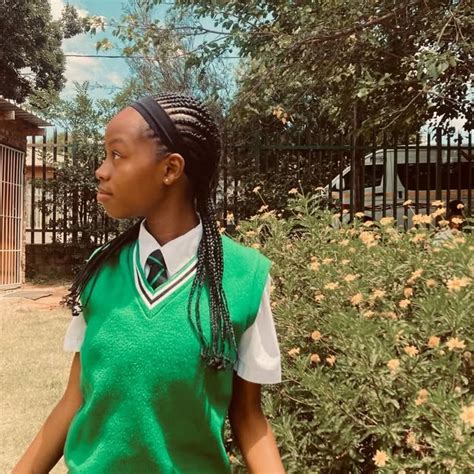 L🕷️ Sheslindiwe On Threads