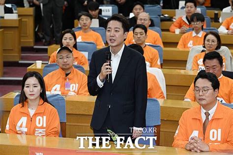 [이재명 당선] 이준석 퍼스트 펭귄의 추락…실점 컸던 대선 완주