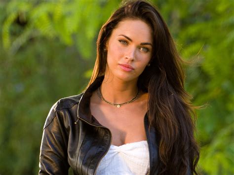 Chatter Busy Megan Fox Hd Wallpapers
