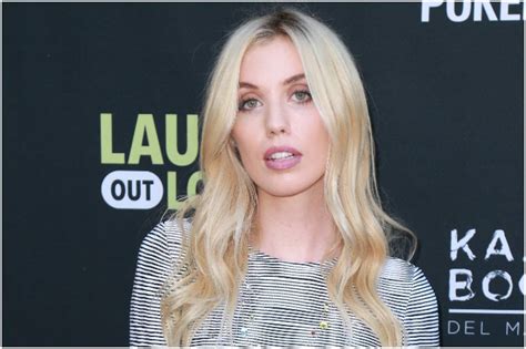 Laura Clery Net Worth And Ex Husband Famous People Today