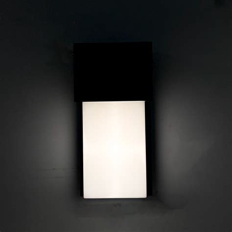 Luminous Lighting โคมผนัง Led สีดำ รุ่น 2547 Ww พัดลมเพดาน โคมไฟเพดาน อ่างอาบน้ำ อ่างล้างน้า