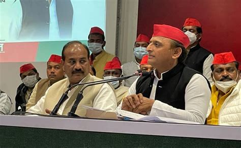 Samajwadi Party Mla Dara Singh Chauhan Resigns From Uttar Pradesh Assembly