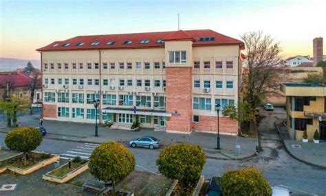 Profesoara Retinuta Pentru Ca A Intretinut Relatii Sexuale Cu Elevul