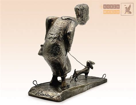 статуэтка Дама с собачкой малая Работа Романа Шустрова купить в магазине БронзаМания