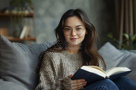 温馨的阅读时刻高清图片下载 正版图片601054286 摄图网