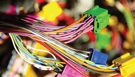 Kabel Dan Konektor Listrik Dalam Kendaraan Fondasi Sistem Listrik Yang Kuat Aki Astra Otoshop