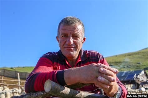 Qentë E Sharrit Heronjtë Sypatrembur Të Kopesë Gazetablic