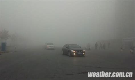 吉林遭遇大雾天气 高速铁路航班大面积受阻 大雾 高速铁路 天气 新浪天气预报