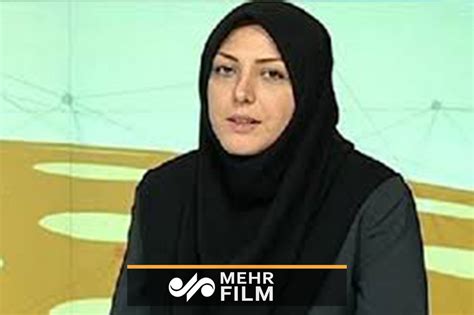 اولین حضور خبرنگار صدا و سیما در راهپیمایی ۲۲ بهمن خبرگزاری مهر