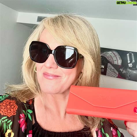 Sally Lindsay Wiki Biography Age Gallery Spouse And More