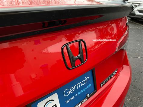 Black Honda Logo Further