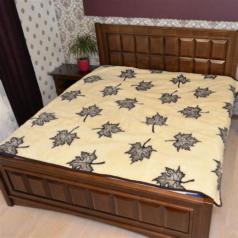 Ковдри з овечої вовни купить зі знижкою