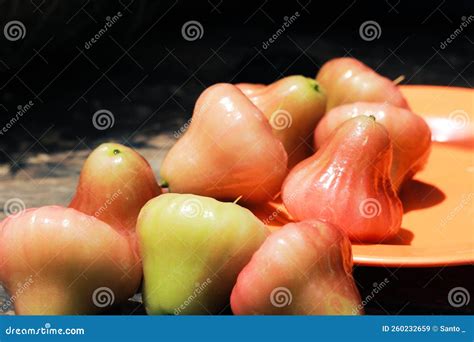 A Group Water Guava That Is Picked On Its Own Tree And Photographed On