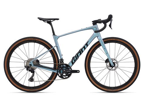 On Test Giants 2025 Revolt Gravel Bike Adds Downtube Storage And