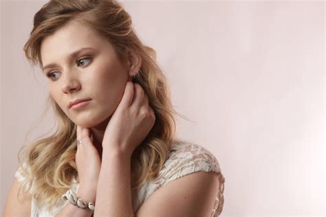 Zoee Lyrics Songs And Albums Genius