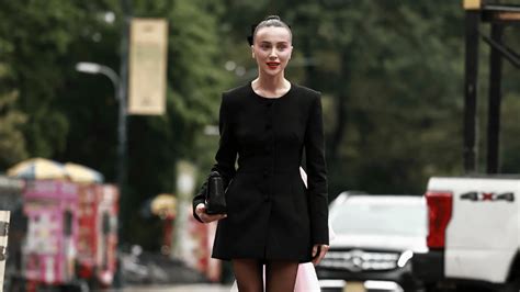 Cómo Combinar Un Vestido Negro Tres Formas De Dar Un Toque Original A