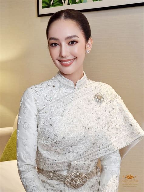 แก๊ป ชนกสุดา สวยสง่าในชุดไทยศิวาลัย ควง ร้อยตำรวจเอกไอซ์ เข้าพิธีวิวาห์แล้ว