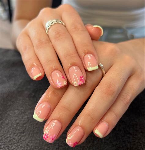 Pin By Poppy Ramsey On Beach Nails Girly Acrylic Nails Short Square