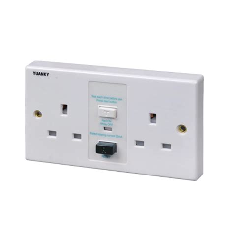 China 13a Rcd Protected Safety Socket Twin Switch With 2 Usb Twin