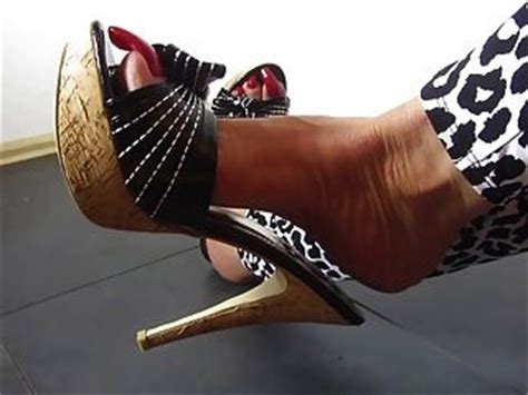 Long Red Toenails Hotntubes Com