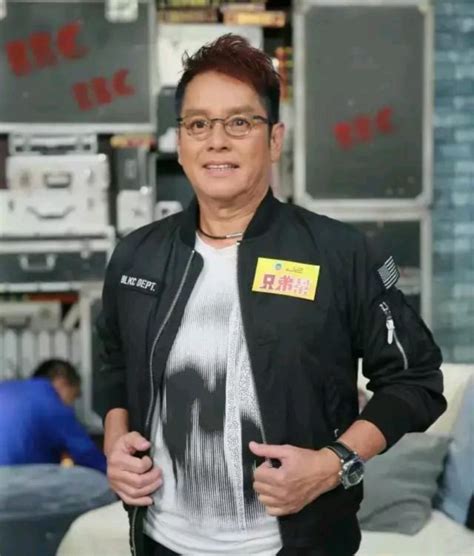谭咏麟儿子颜值超高像爸爸还是牛津高材生但发妻却出家为尼 360娱乐你开心就好