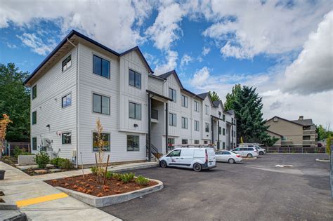 51st Street Apartments