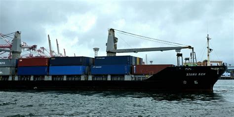 ‘8월 취항 계획 동해항 컨테이너선 국제항로 개설 난항