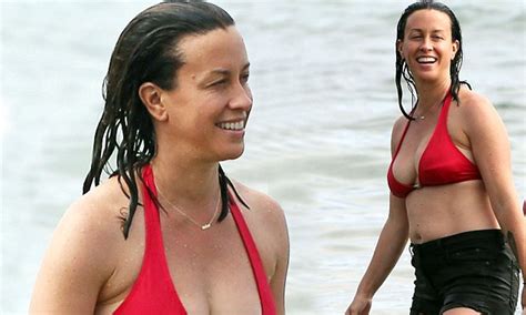 Alanis Morissette Hot