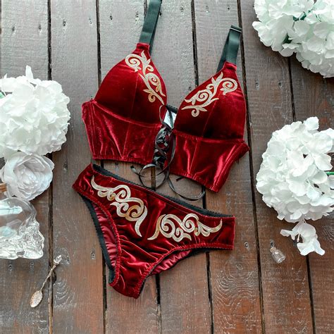 Witcher Wild Hunt Ciri Red Cosplay Lingerie Custom Made Fenindom