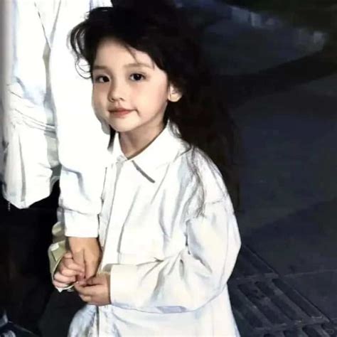 可爱萌萌哒小女孩真人照片女生头像 可爱又不幼稚的女头