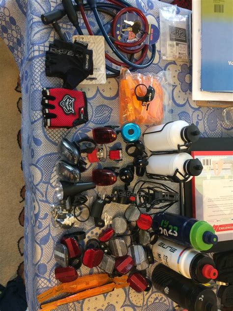 Продавам аксесоари и принадлежности за велосипед Части и аксесоари за велосипеди Троян