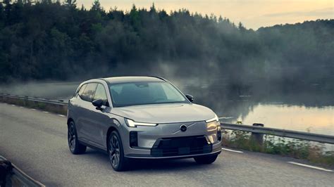 Uppt Nya Volvo Xc70 Kommer Till Sverige