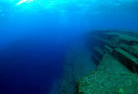 Diving Yonaguni Monument Underwater Pyramid In Japan