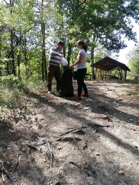 „Да изчистим България за един ден“ в горско стопанство Смядово и през