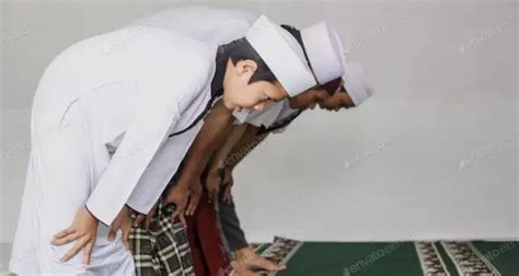 عکس کودکان مسلمان در حال نماز خواندن 27052 Muslim Male Salat Together