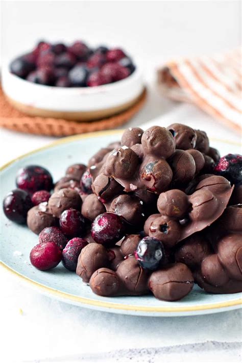 Chocolate Covered Blueberries In 2024 Chocolate Covered Blueberries