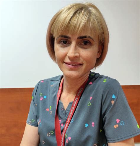 Д р Десислава Йончева МБАЛ „Бургасмед“ Кърмачетата не трябва да се излагат на пряка слънчева