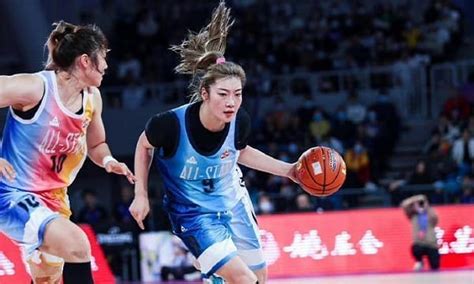 Basketball Top5 影女籃國手被爆勾引已婚領隊！正宮氣到發出不雅視訊截圖 前程全毀了