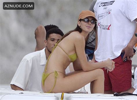 Kendall Jenner Sexy Shows Off Her Incredible Toned Body In A Tiny Green Bikini In Ponza Italy