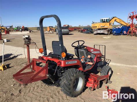 2003 Massey Ferguson Gc2300 Mfwd Compact Utility Tractor Agriculture