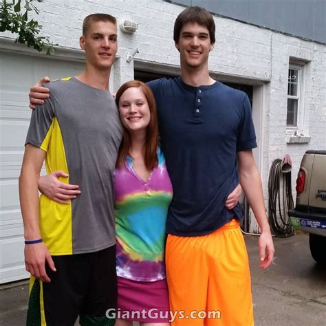 Giant Guys Taller Guys Boyfriends Dating Tall Guys Tall And Tall