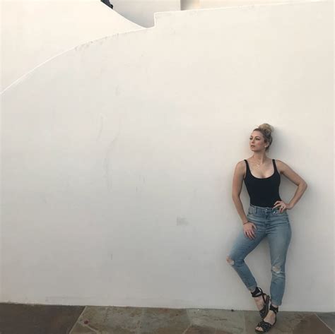 Iliza Shlesinger Sexy 30 Photos Pinayflixx Mega Leaks