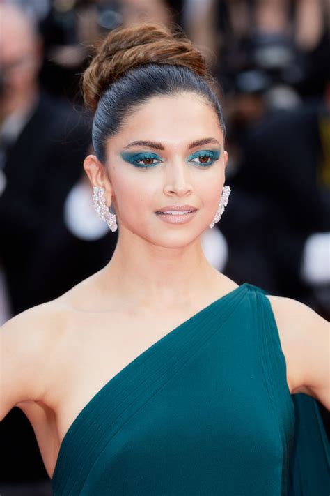 11 Photos That Prove Deepika Padukone Is Incredibly Utterly Gorgeous