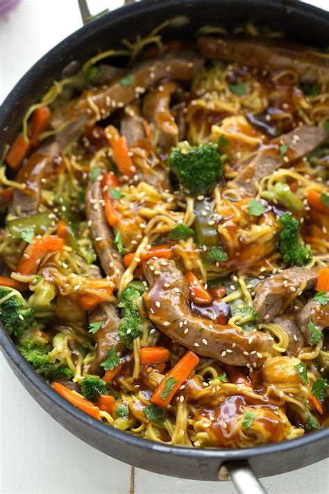 {one Skillet} Beef Chow Mein Stir Fry Beef Chow Mein Chow Mein Beef