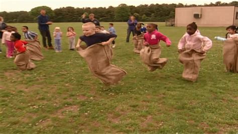 Watch Elmos World Jumping